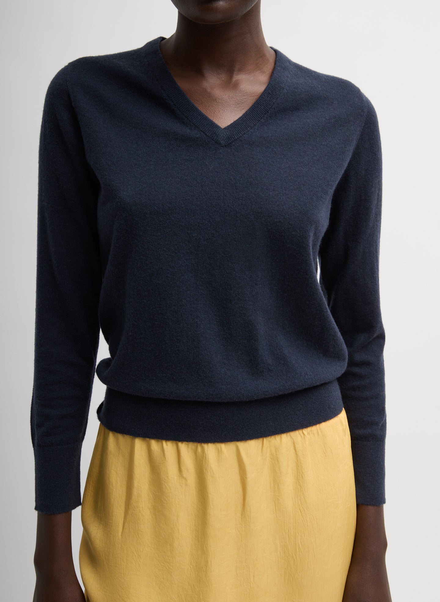 Skinlike Mercerized Wool Shrunken V-Neck Sweater – Tibi Official