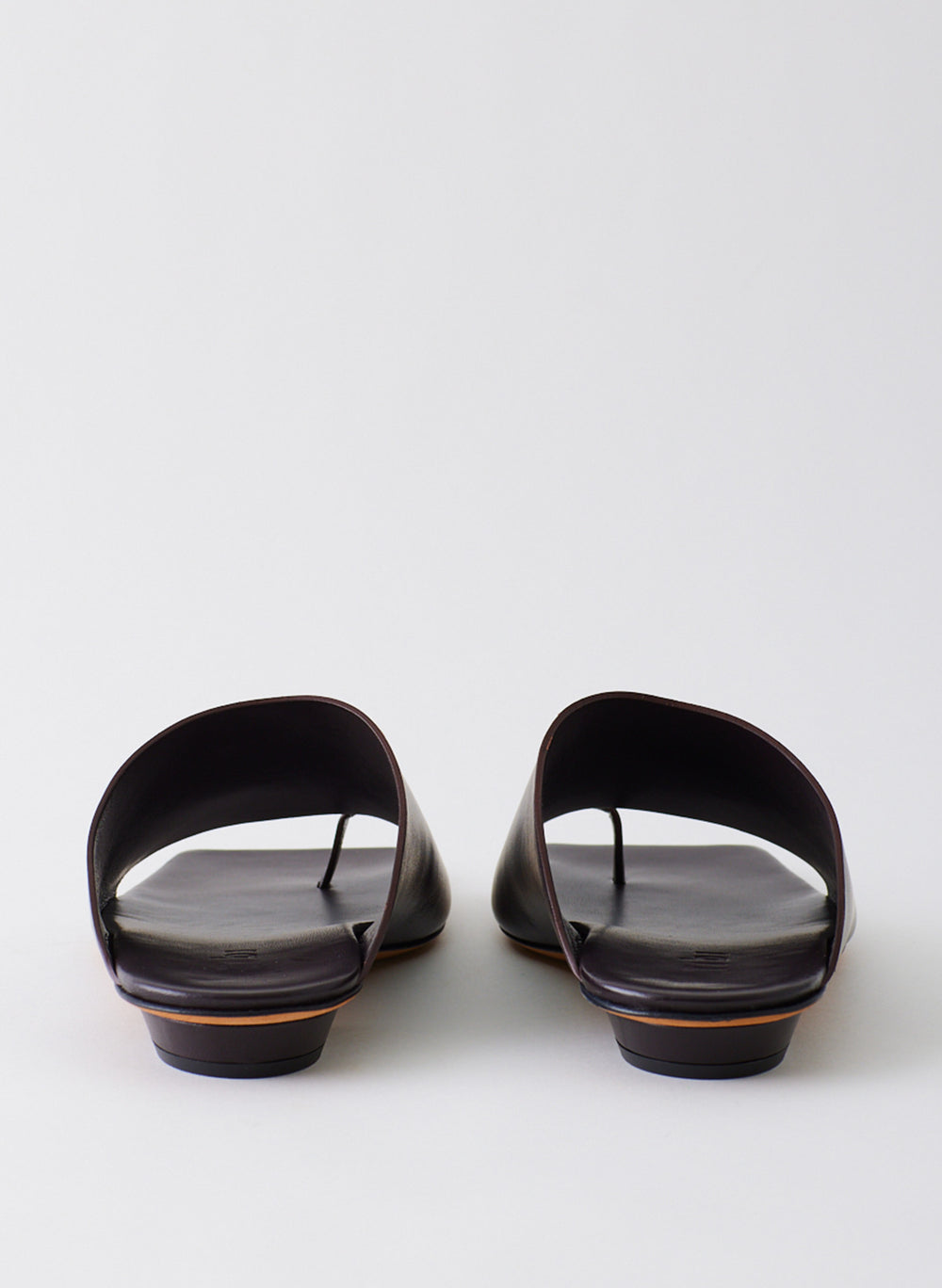 Gary Sandal – Tibi Official